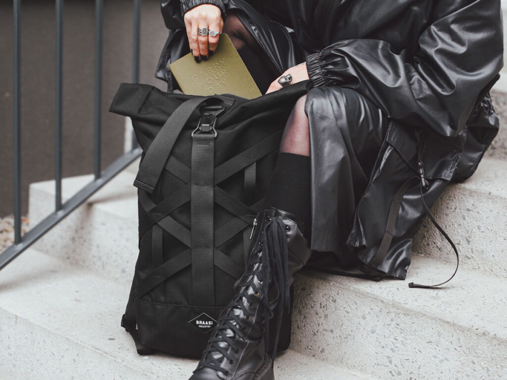 HENRY AI BOT | Durable water-resistant rolltop | Braasi Industry